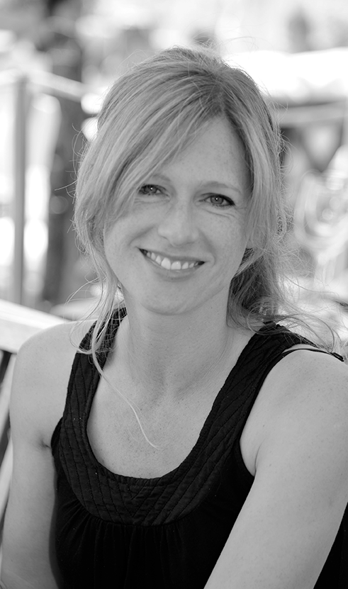 About > TORIA RICHARDSON